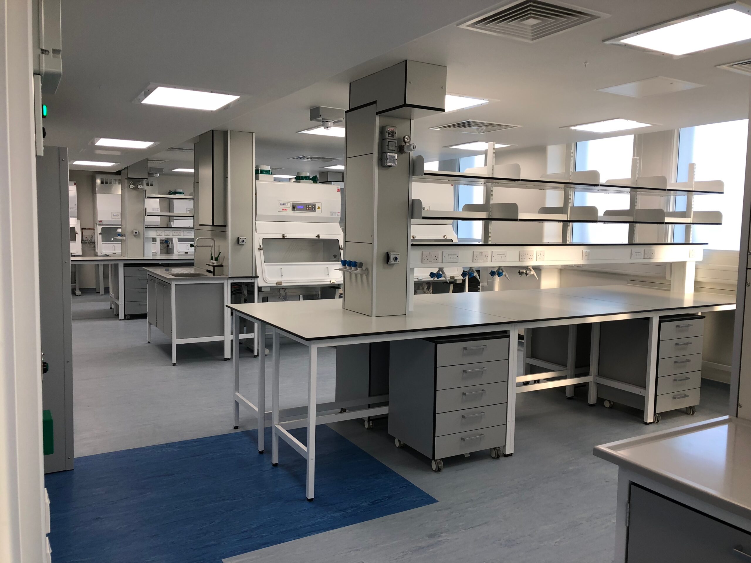 Refurbishment & Upgrades - CDC-Cleanroom Specialists